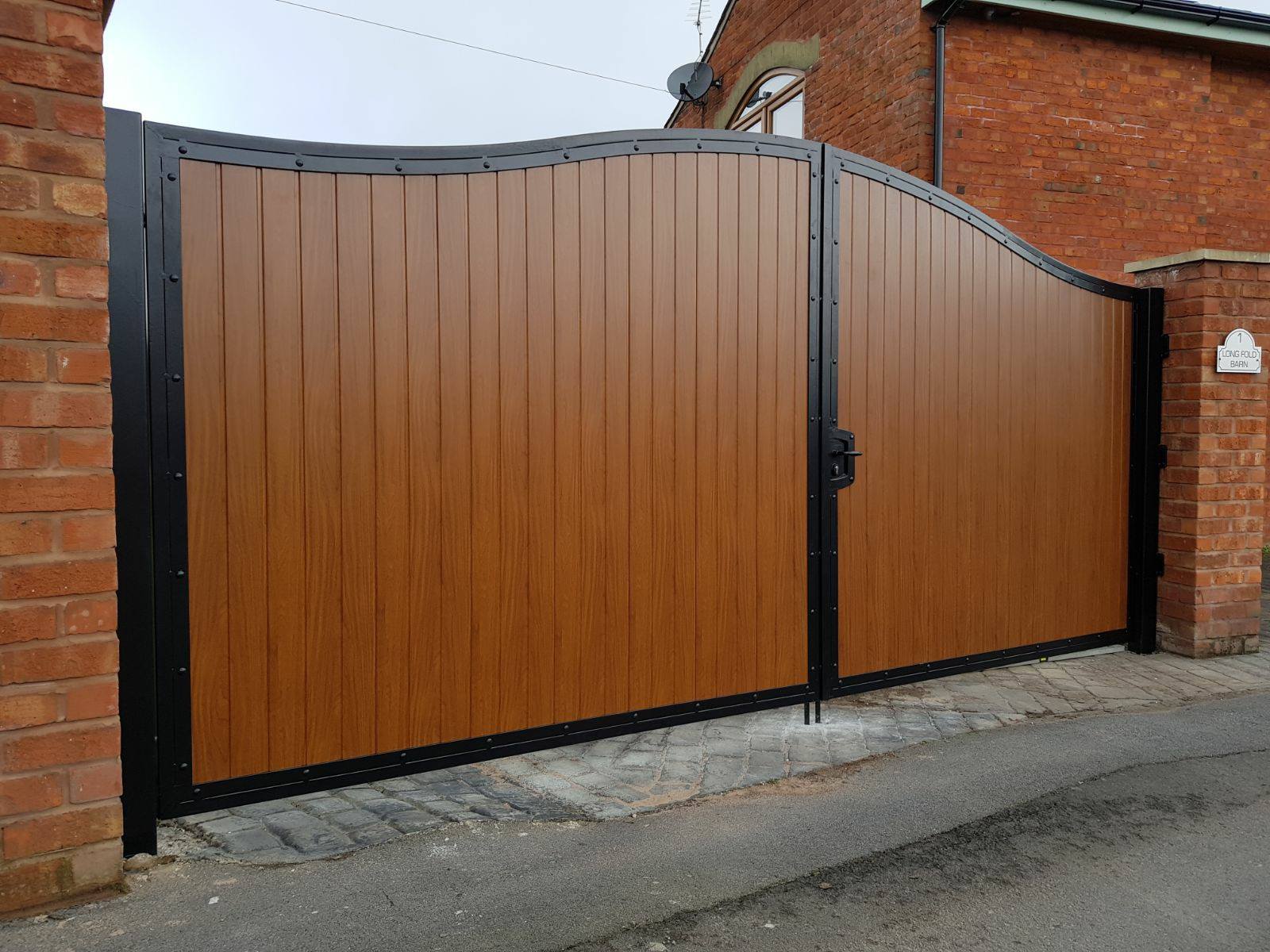 Composite Infilled Gates – Steelcraft Gates Ltd